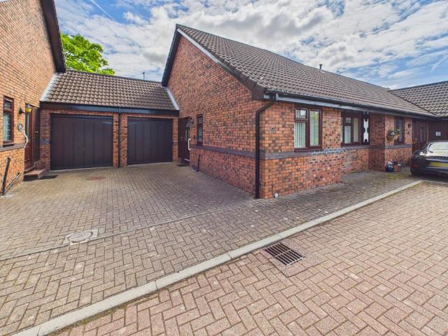 2 bedroom semi detached bungalow to rent