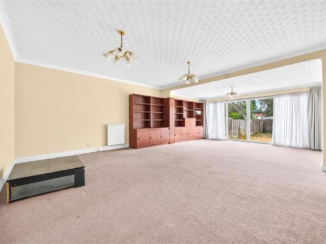 2 bedroom semi detached bungalow to rent