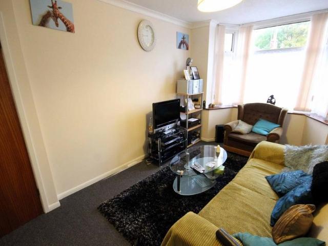 2 bedroom semi detached bungalow to rent