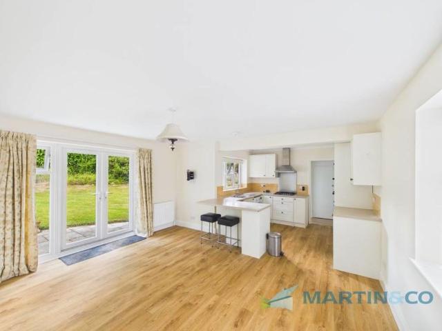 2 bedroom semi detached bungalow to rent