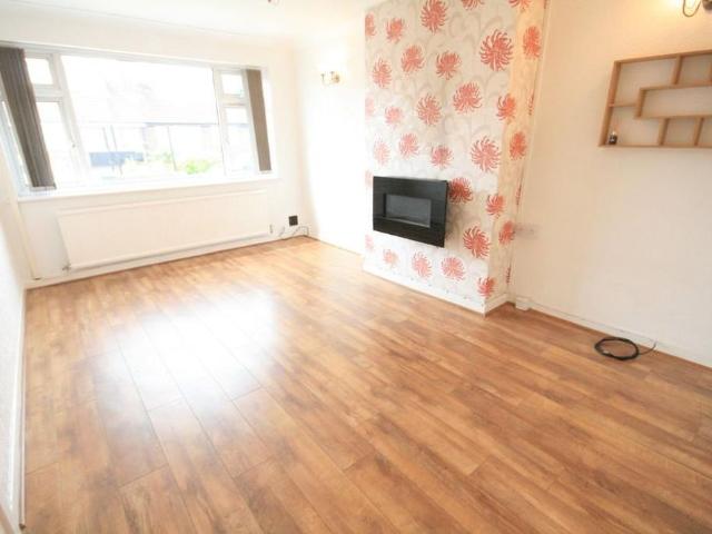 2 bedroom semi detached bungalow to rent