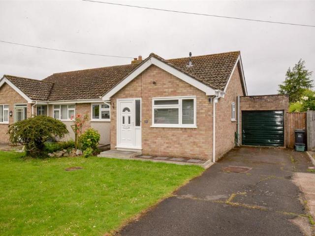 2 bedroom semi detached bungalow to rent