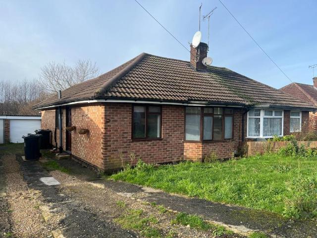 2 bedroom semi detached bungalow to rent