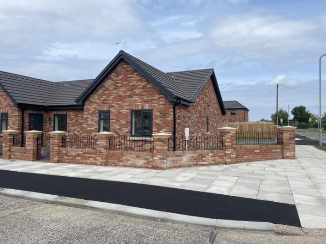 2 bedroom semi detached bungalow to rent