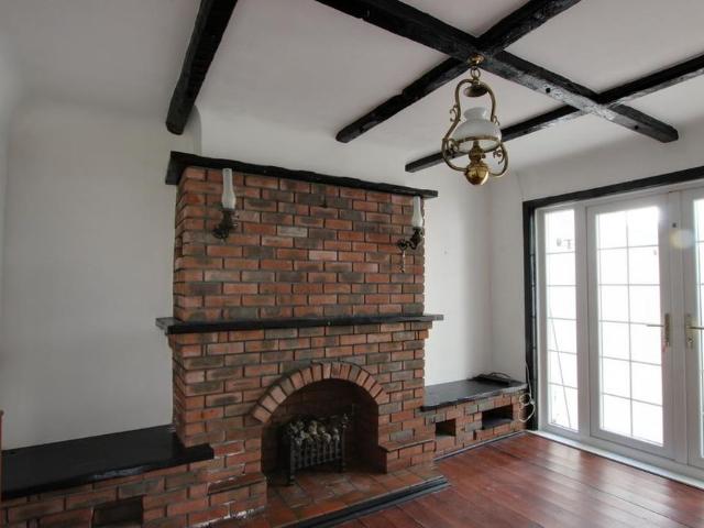 2 bedroom semi detached bungalow to rent