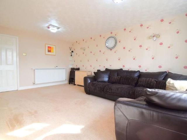 2 bedroom semi detached bungalow to rent