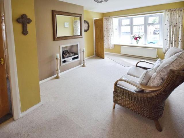 2 bedroom semi detached bungalow to rent