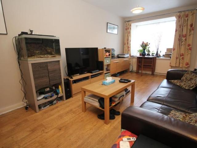 2 bedroom semi detached bungalow to rent
