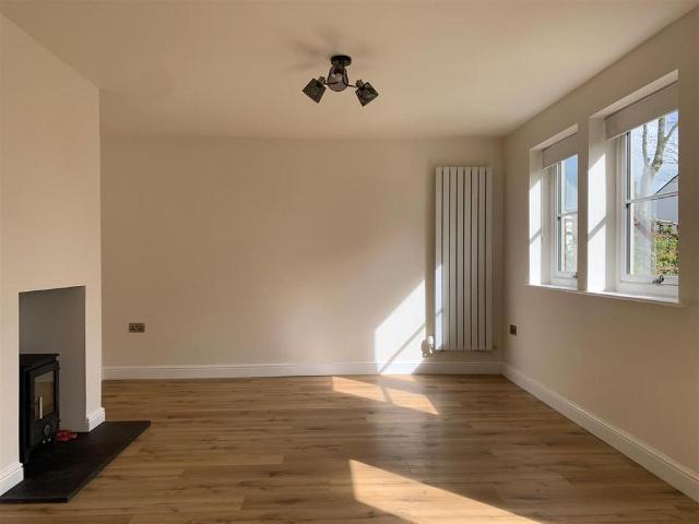 2 bedroom semi detached bungalow to rent