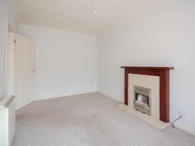 2 bedroom semi detached bungalow to rent
