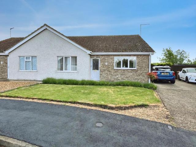 2 bedroom semi detached bungalow to rent