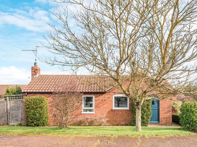 2 bedroom semi detached bungalow to rent