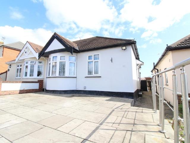2 bedroom semi detached bungalow to rent