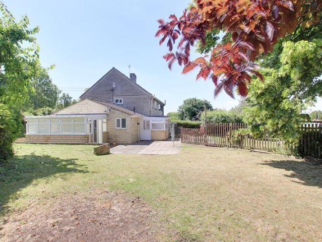 2 bedroom semi detached bungalow to rent