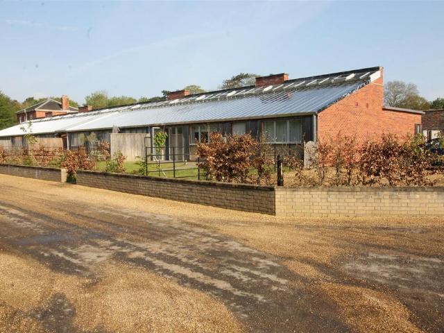 2 bedroom semi detached bungalow to rent