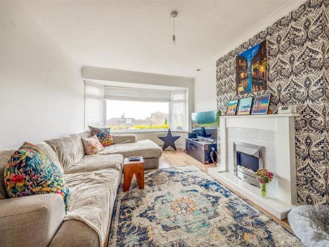 2 bedroom semi detached bungalow to rent