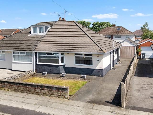 2 bedroom semi detached bungalow to rent
