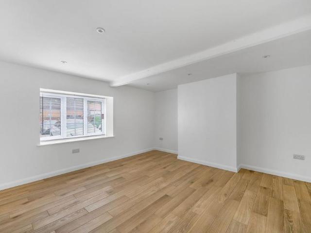 2 bedroom semi detached bungalow to rent
