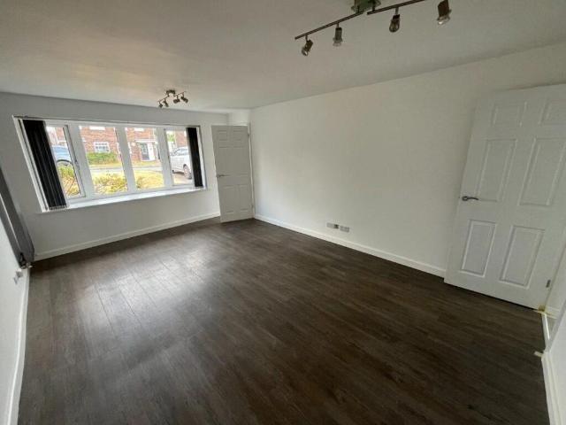 2 bedroom semi detached bungalow to rent