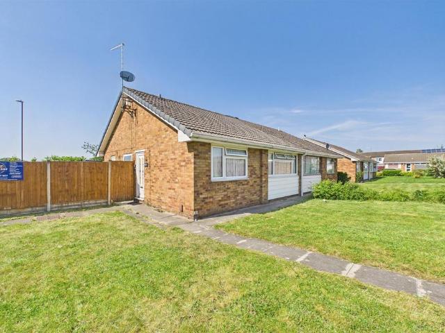 2 bedroom semi detached bungalow to rent