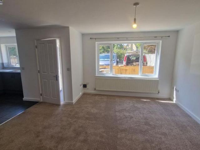 2 bedroom semi detached bungalow to rent