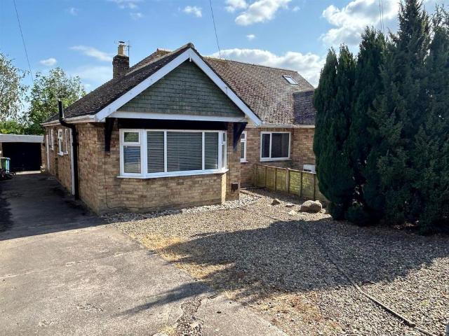 2 bedroom semi detached bungalow to rent