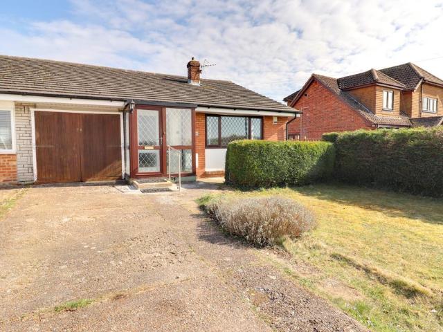 2 bedroom semi detached bungalow to rent