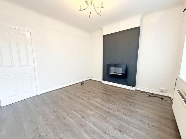 2 bedroom semi detached bungalow to rent
