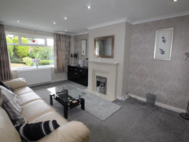 2 bedroom semi detached bungalow to rent