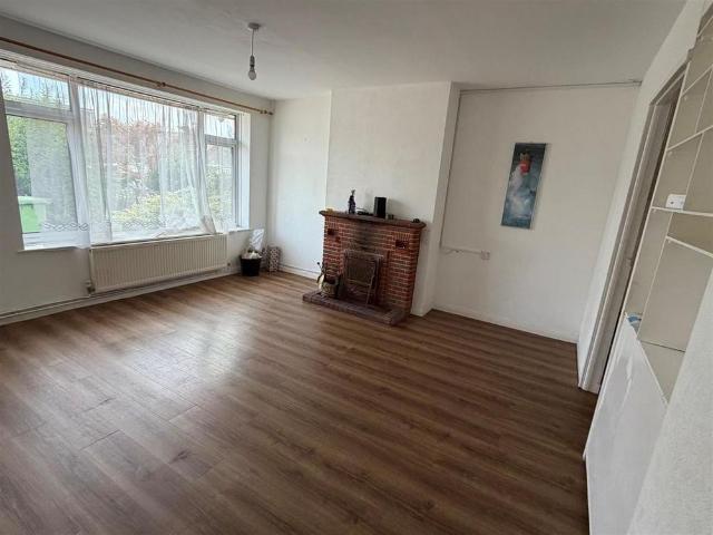 2 bedroom semi detached bungalow to rent
