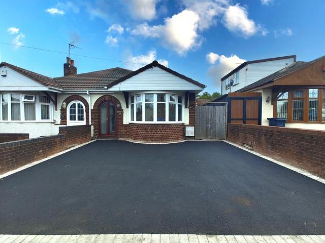 2 bedroom semi detached bungalow to rent