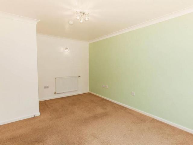 2 bedroom semi detached bungalow to rent