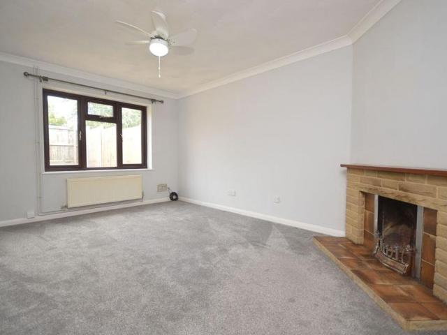 2 bedroom semi detached bungalow to rent