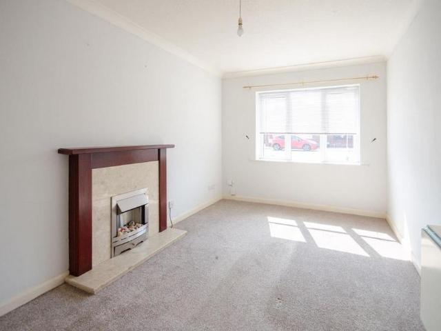 2 bedroom semi detached bungalow to rent