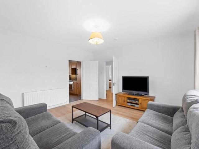 2 bedroom semi detached bungalow to rent