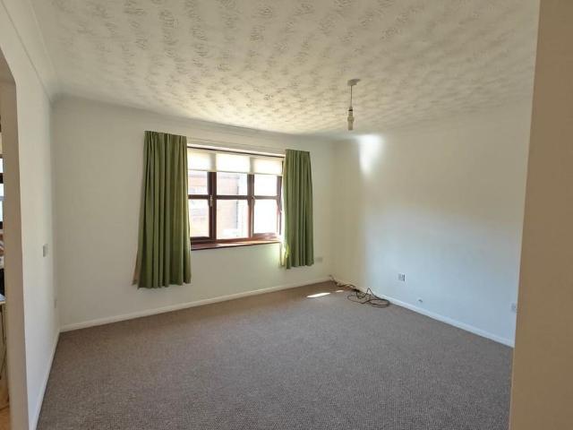 2 bedroom semi detached bungalow to rent