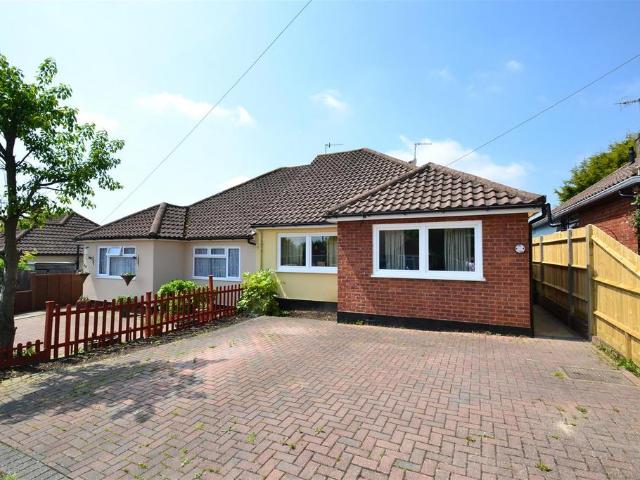 2 bedroom semi detached bungalow to rent