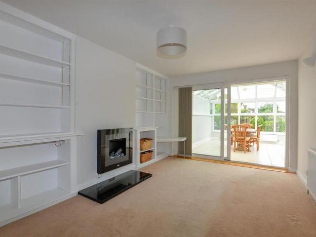 2 bedroom semi detached bungalow to rent