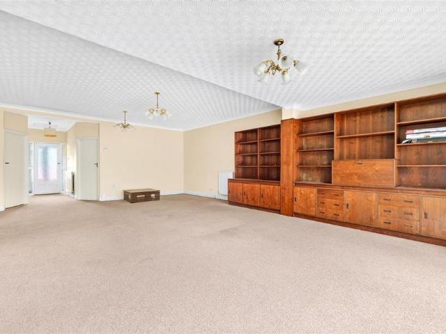 2 bedroom semi detached bungalow to rent