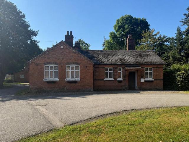 2 bedroom semi detached bungalow to rent