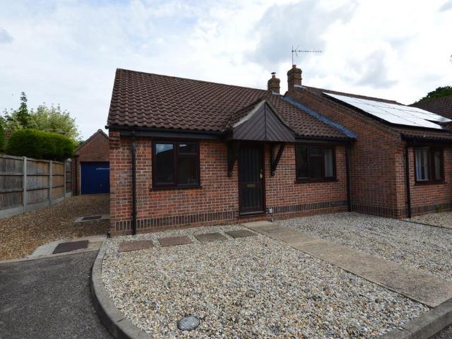 2 bedroom semi detached bungalow to rent