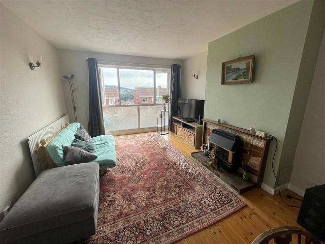 2 bedroom semi detached bungalow to rent