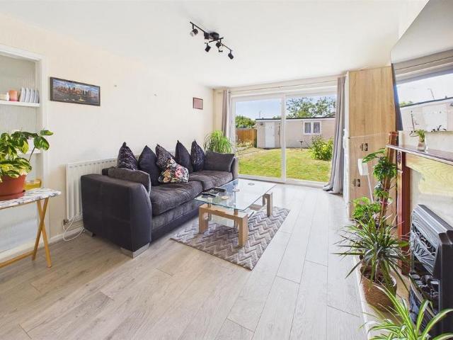 2 bedroom semi detached bungalow to rent
