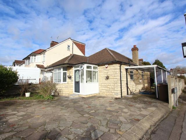 2 bedroom semi detached bungalow to rent