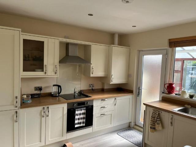 2 bedroom semi detached bungalow to rent