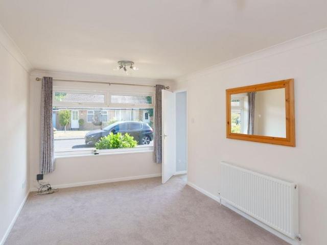 2 bedroom semi detached bungalow to rent