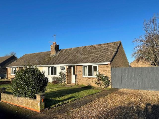2 bedroom semi detached bungalow to rent