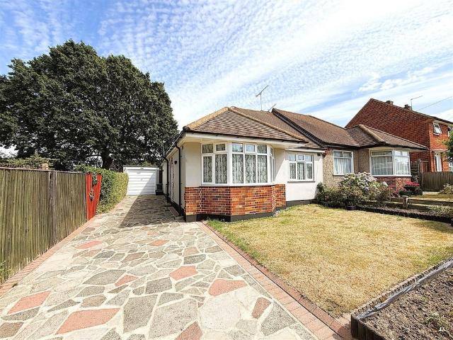 2 bedroom semi detached bungalow to rent