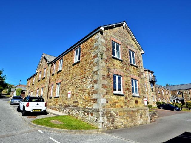 2 bedroom semi detached bungalow to rent