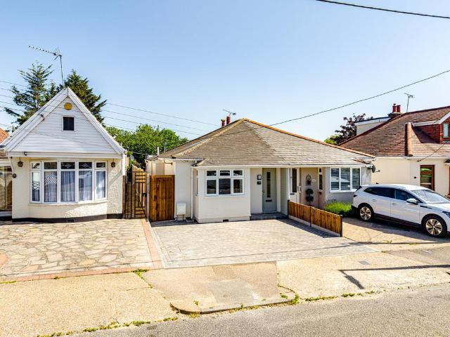 2 bedroom semi detached bungalow for sale